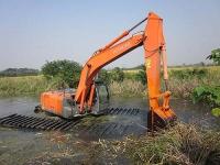 China Custom Built Amphibious Excavator Pontoon Float for River Lake Swamp Dredging Buggy Undercarriage Supplier for sale