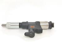 China 4HK1 Common Rail Spare Parts , Diesel Fuel Injector 095000-5471 for sale