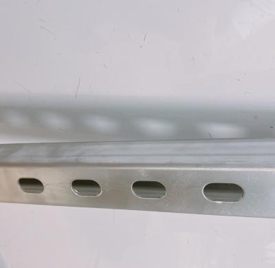 China 2.5mm Hot Dip Galvanized Metal Strut Channel For Welding Hanging Corrosion Resistance for sale