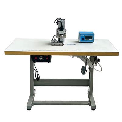 China Adjustable Pressure 20KHz Ultrasonic Welding Machine 2000W For Plastic Components for sale