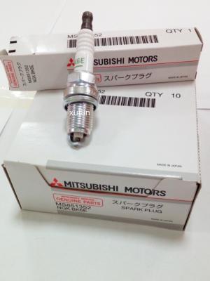 China OEM MS851352 Engine Spark Plugs for Mitsubishi Motors High Quality 10pcs MOQ for sale