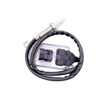 China Cummins Engine Nitrogen Oxide Sensor NOx Sensor OEM 5WK96675A 2894940 24V for sale