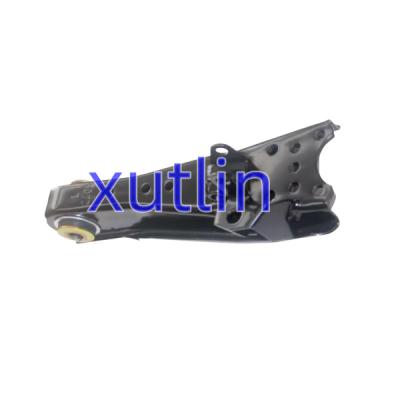 China Front Lower Suspension Arm 48068-26132 48069-26132 for Toyota Hiace 2L 3L 5L 1RZ for sale