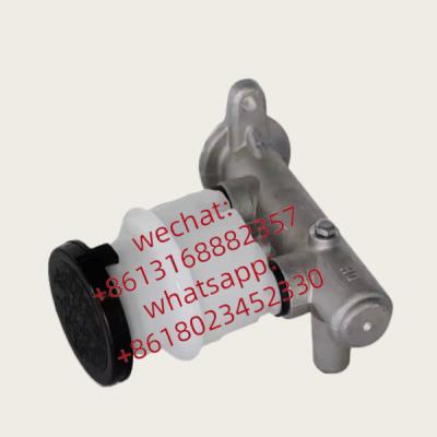 China Xutlin Brake Master Cylinder 8-97038427-0 8970384270 for Isuzu D-Max TFR 4 pcs MOQ for sale
