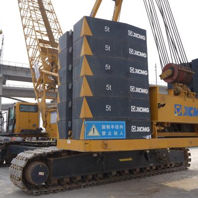China XGC 300t Crawler Mounted Mobile Crane 19m-94m Main Boom Length High Performance Capabilities for sale