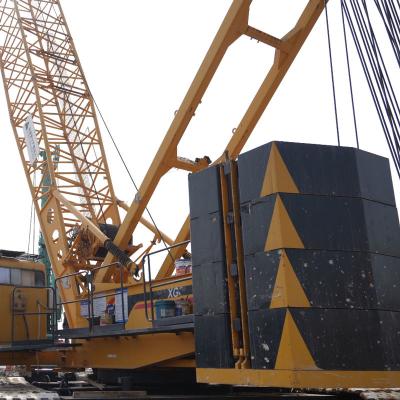 China XGC300 300t Crawler Crane 132m Max Lifting Height for sale