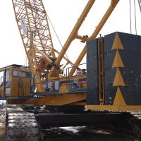 China Mobile Cranes with 360 Degrees Rotation 180 Tons Maximum Lifting Capacity and 40 Meters Maximum Working Radius for Heavy-Duty Construction for sale