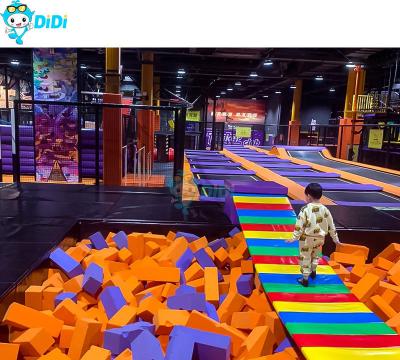 China Trampoline Park Bowling Center Ninja Courses Jungle Gyms Axe Throwing Play Center for sale