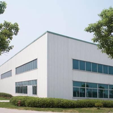 China Hurricane Proof Prefabricated Metal Warehouse with Q355B Steel Grade and 40-Day Delivery for sale