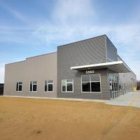 China 40ft Soundproof Modular Container House - 3 Bedroom Prefab Home with 355 MPa Steel & 2.4 kN/m² Snow Load for sale