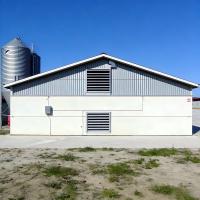 China Prefab Steel Frame Chicken House Custom Size 4-20m Span for Large Poultry Farms for sale