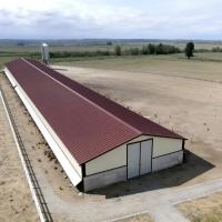 China Hot-Dip Galvanized Steel Chicken House 80μm Zinc Coating 15-20 Year Lifespan for sale