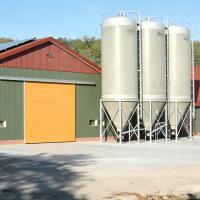 China Hot-Dip Galvanized Steel Chicken House 4-20m Span Prefabricated Livestock Shed for sale