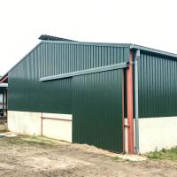 China Fireproof Anti-Corrosion Steel Structure Cattle Barn 6-25m Span Hot-Dip Galvanized Livestock Farm for sale