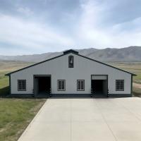 China Hot-Dip Galvanized Customizable Multi-Bay Steel Structure Cow Barn for Commercial Ranch Beef Cattle Fattening for sale