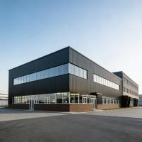 China Prefab Steel Frame Workshop Custom Size 8-40m Span for Manufacturing Plant Expansion Lightweight Steel Structure for sale