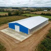 China Hot Dip Galvanized Steel Structure Layer House 4-20m Span Customizable for Egg Chicken Breeding for sale