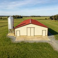 China Hot-Dip Galvanized Steel Chicken House Cost-effective Solution for Quick Poultry Farm Construction for sale