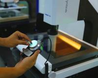 China Semi-Automatic Vision Measuring Machine with Auto Focus, MPG Control, and Motorized Z-Axis for sale