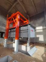 China Horizontal & Vertical Waste Treatment Compression Equipment and Garbage Compactor Machine for Efficient Waste Disposal for sale