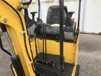 China 3000mm Digging Depth Mini Excavator Machine With Widely Turning / One FM25 for sale