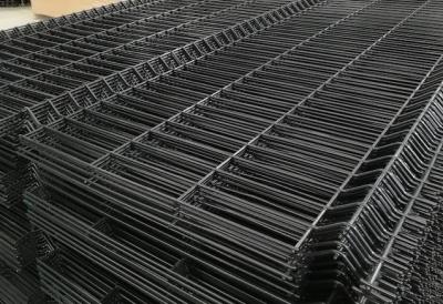 China Four Curved Welded Wire Mesh Panel 50X100mm Galvanized Security Fence for sale