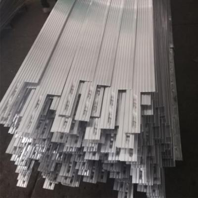 China 140mm Flexible Aluminium Garden Edging ISO 6063 Silver Aluminum Landscape Edging for sale