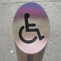 China Reflective Stainless Steel Bollard Hot Dip Galvanized Steel Removable Bollards for sale
