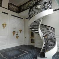 China Curved Customs  Steel Stairs Safe Steel Spiral Staircase for sale