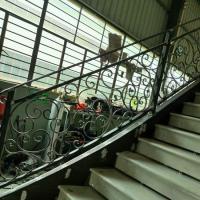 China Private Customized Steel Frame Staircase Exterior Metal Spiral Staircase With Balustrade for sale