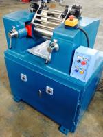 China 160mm Roll Diameter XK-160 Open Type Lab Mixing Mill with Safety Device Performance for sale