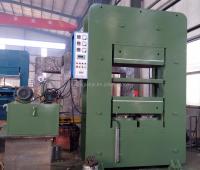 China Column or Frame Structure Automatic Rubber Mat Vulcanizing Press for Production Line for sale
