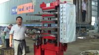 China Rubber Tiles Vulcanizing Press Machine XLB-550*550*4 with PLC and Stable Performance for sale