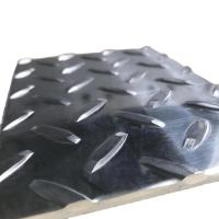 China Aluminum Tread Plate 3003 5083 1050 3mm Thickness 5 Bar Diamond Checkered Sheet for sale