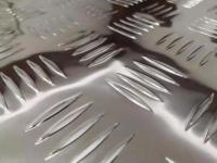 China 6mm 5052 H32 Aluminum Checkered Plate 1220x2440mm 5 Bar Diamond Embossed Sheet for sale