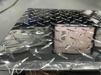 China Aluminum Checkered Plate 3003 5083 1050 3mm Thickness 4x8 5 Bar Tread Plate for sale