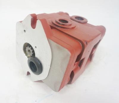 China KYB 10.54 SR293015-3 PVD-2B-36/40  EXCAVATOR HYDRAULIC PILOT PUMP GEAR PUMP FOR KOMATSU PC35 for sale