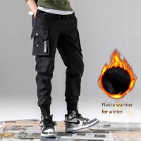 China Men's Printed Cargo Pants with Pockets Mid Waist Plus Fleece Knitted Polyester/Cotton for sale
