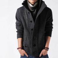 China Autumn Winter Men's Stand Collar Sweater with Thick Needle and Single Breasted Buckle for sale