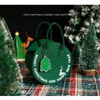 China Fashionable Christmas Felt Bag Red Santa Claus Shopping Bag with Round Gift Bag Design for sale