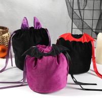 China OEM/ODM Acceptable Halloween Bat Bag with String Bag Decoration and Orange Candy Gift for sale
