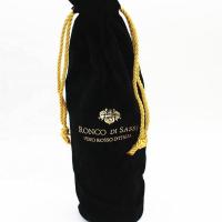 China All Seasons Velvet Wine Bottle Cover with Drawstring and Logo Wine Packaging for sale