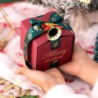 China Customized Tote Bag Christmas Paper Gift Box Packaging with Recycled Materials for sale