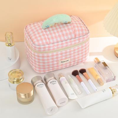 China Large-capacity Lattice Portable color Storage Cosmetic Makeup Customized Printed Logo Bag for sale