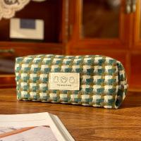 China Private Label Make Up Bags with Checked Printing Recycled Polyester Travel Cosmetic Bag for sale