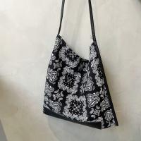 China Open Closure Travel and Outgoing Ethnic Style Ladies Full Paisley Print Shopping Bag for sale