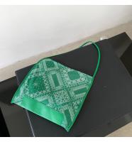 China Open Closure Travel and Outgoing Ethnic Style Ladies Full Paisley Print Shopping Bag for sale