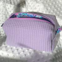 China 2024 Custom Beauty Floral Makeup Cosmetic Bag with Waffle Design and Zipper Closure for sale