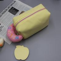 China Accepable OEM/ODM Makeup Bag Portable Cartoon Toiletry Waffle Cosmetic Bag for Girls for sale