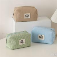 China Print Pattern Type Polyester Makeup Bag Multifunction Custom Cosmetic Bag with Handle for sale